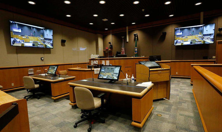 Deputy prosecutor says her old Benton Co. boss is failing. She wants ...