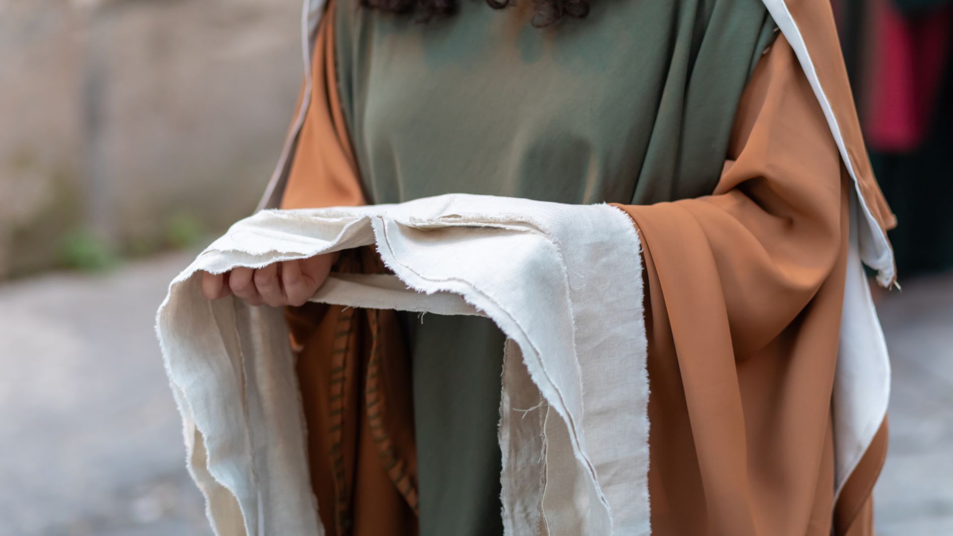 Study detects mixed plant DNA on ‘Jesus burial cloth', raising ...