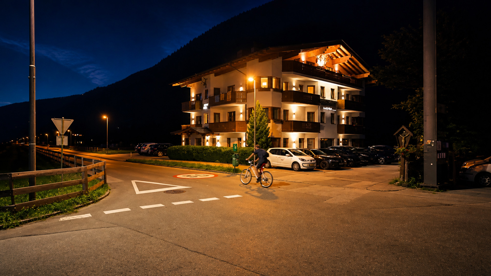 Take a cozy evening stroll through Mayrhofen Austria (4K)