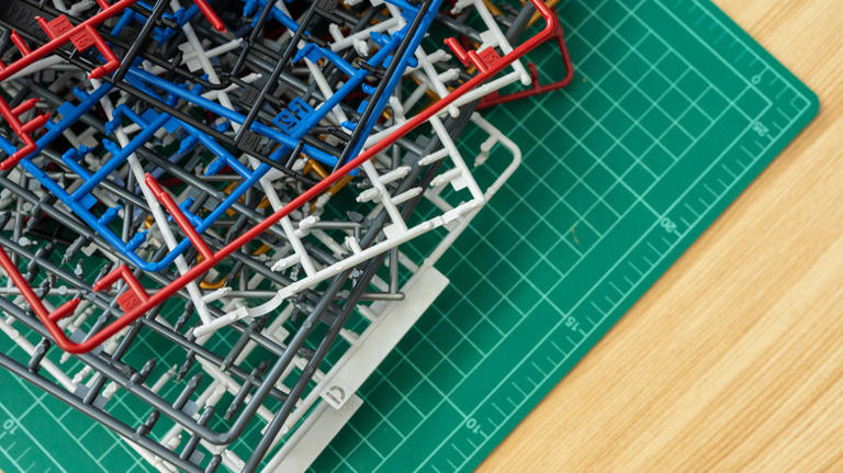 5 essential gadgets for model building