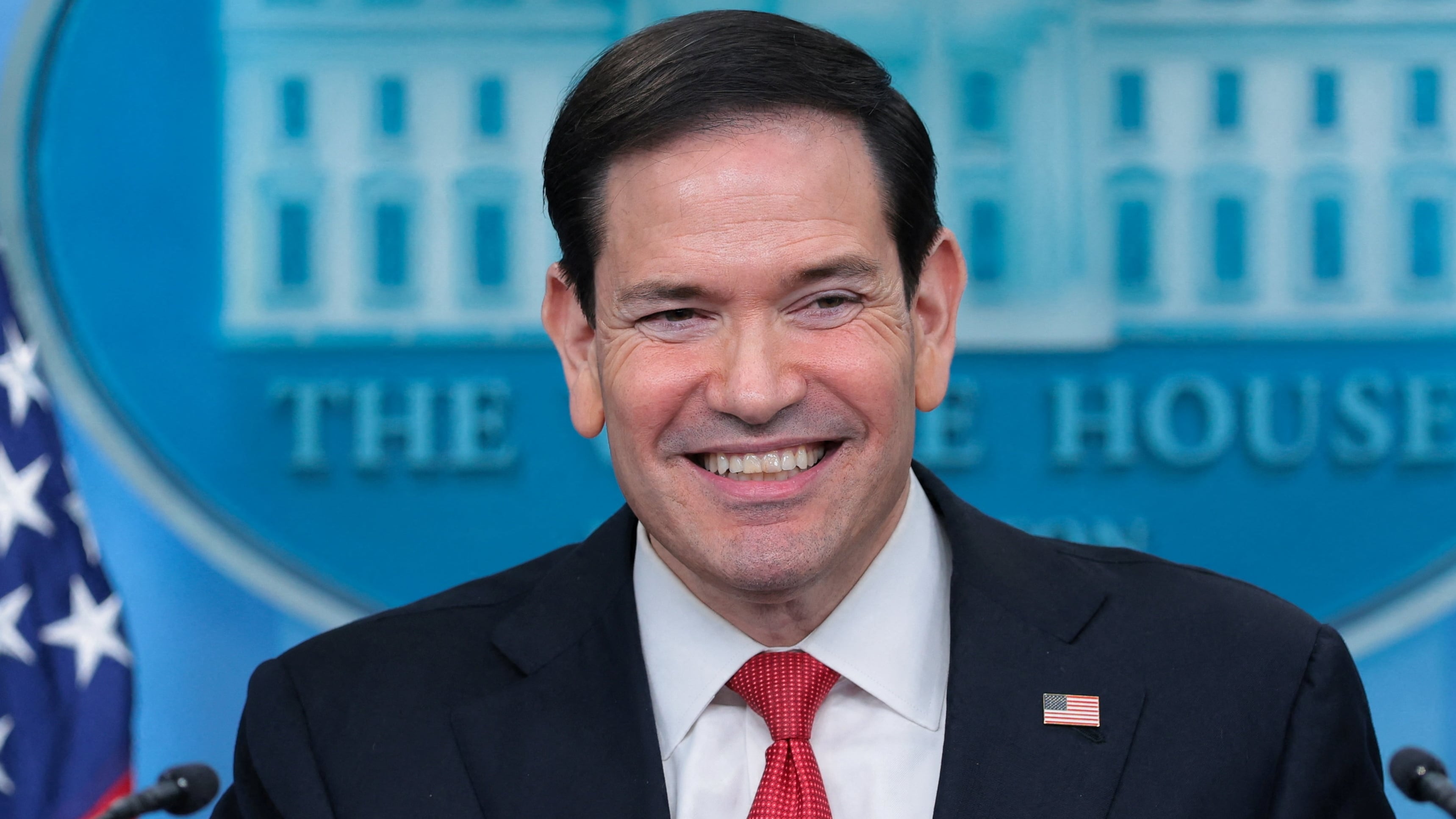 Rubio drops ’90s rap lines in first briefing for Leavitt