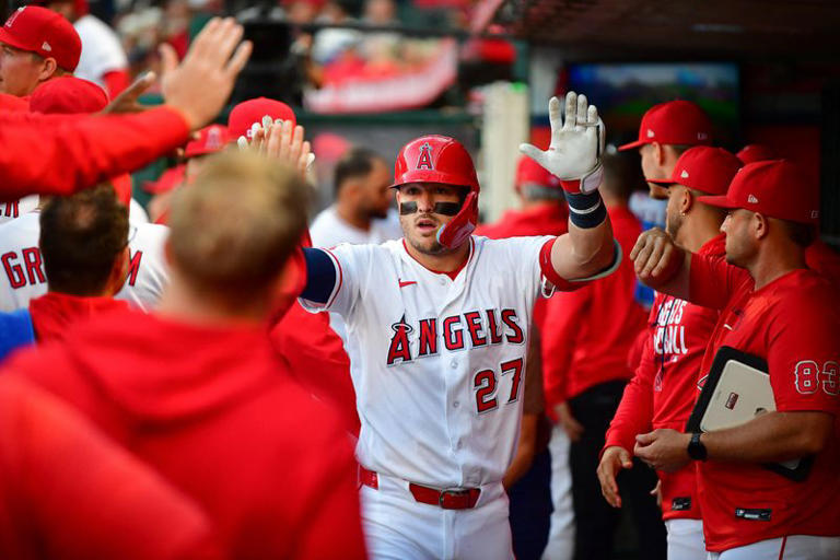 MLB roundup: Mike Trout ascends HR list with No. 415 in Angels' win