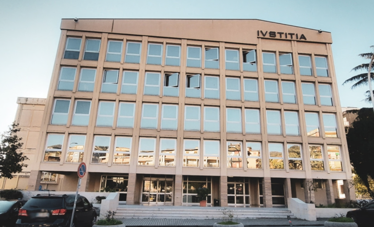 I commercianti rapinati a Maida: assoluzione per i cinque imputati