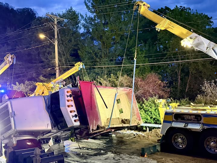 3 injured after dump truck overturns onto vehicle in Ulster Co.