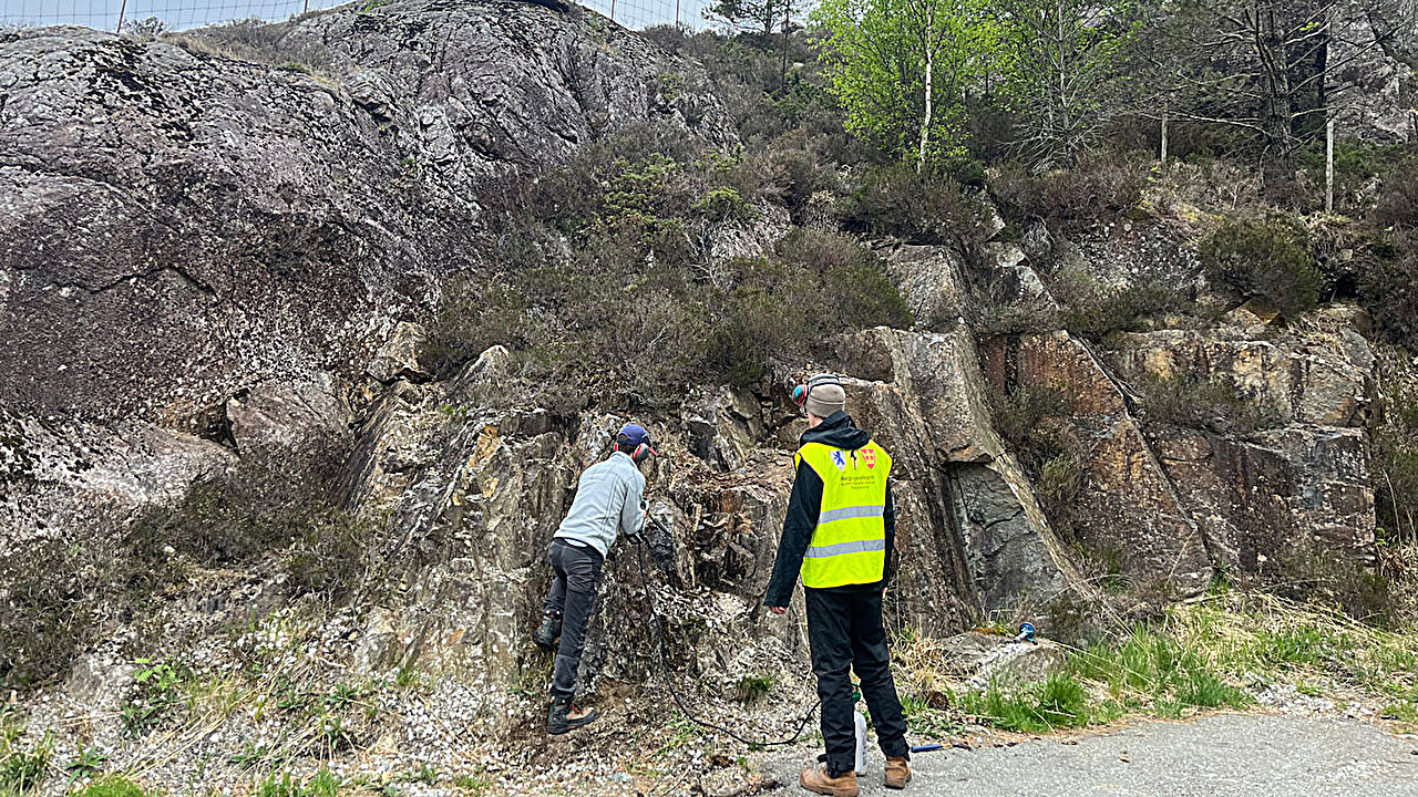 Where was Baltica 616 million years ago? Paleomagnetic data offer ...