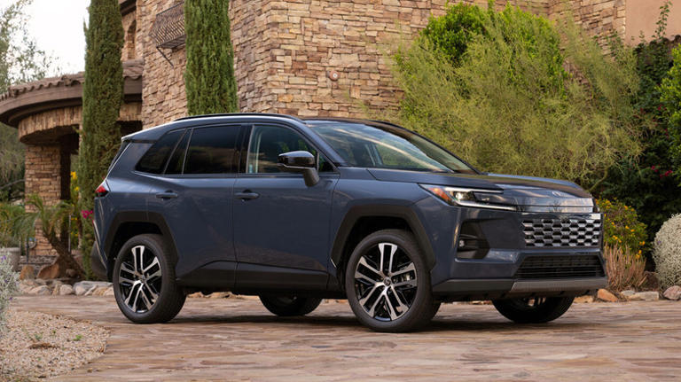 4 cars to test drive if you love your Toyota Corolla