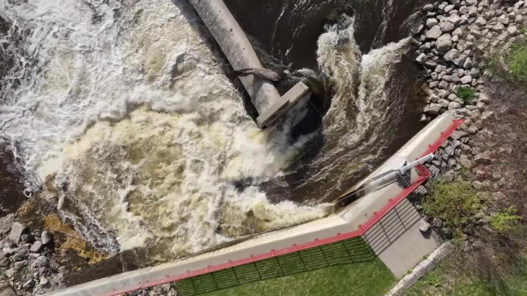 Grafton dam repairs underway after gate becomes inoperable