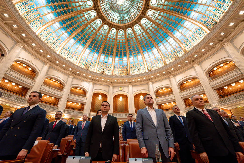 Romania’s pro-European coalition collapses after prime minister fails a ...