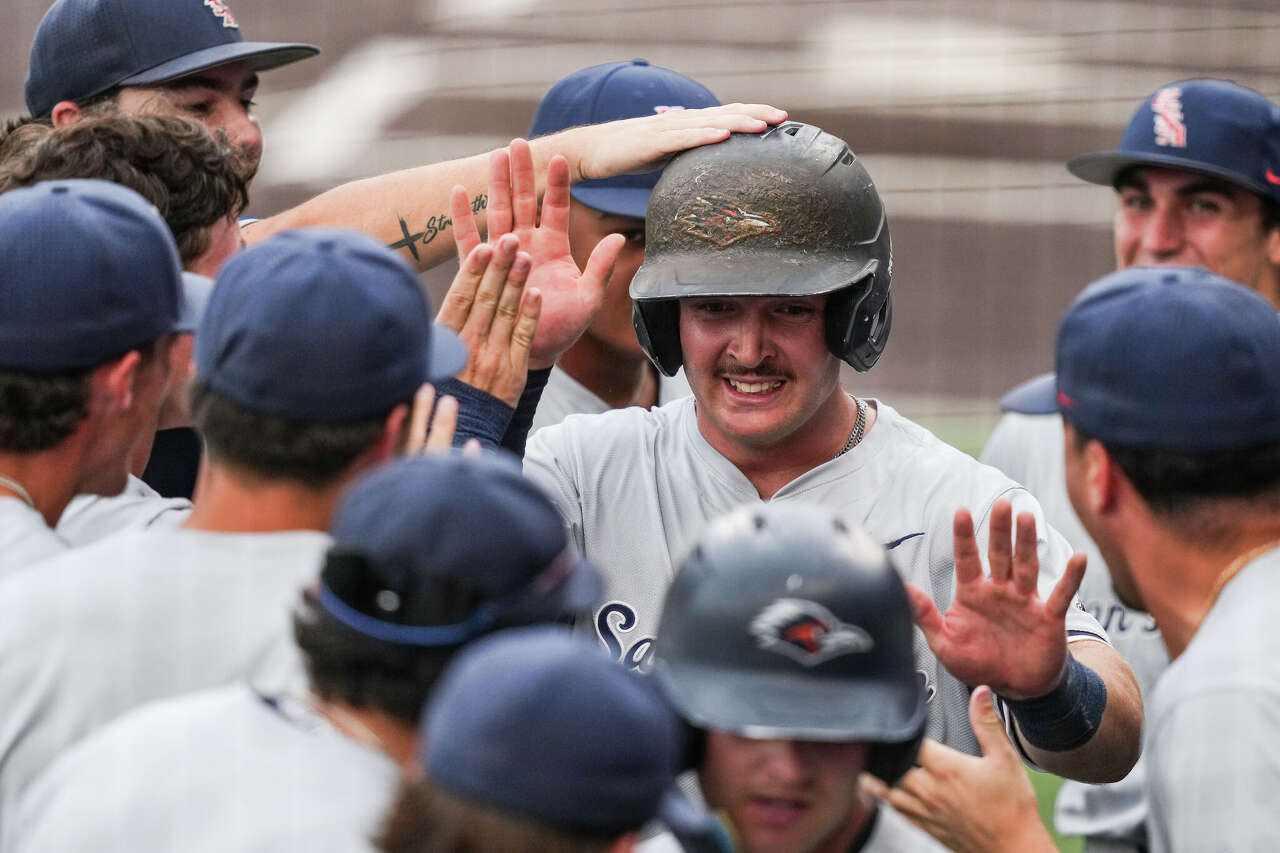 Texas vs UTSA baseball: Live scoring updates as Longhorns host Roadrunners