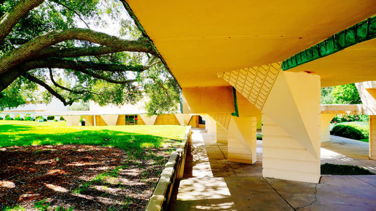 The largest singular collection of Frank Lloyd Wright architecture is ...