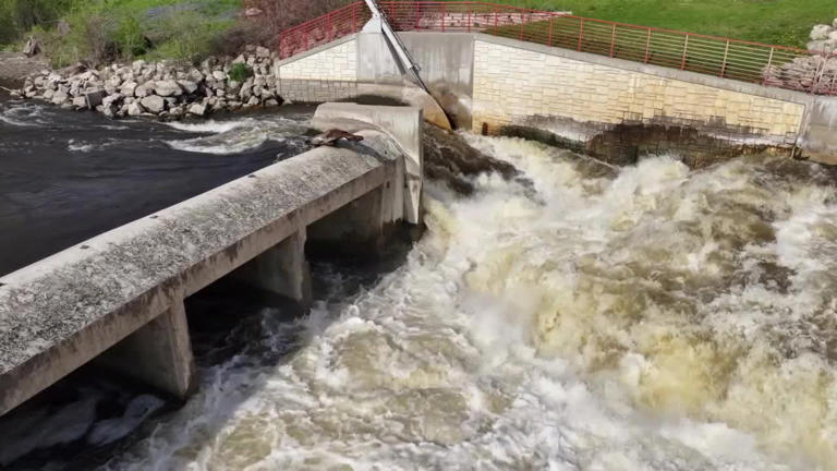 Grafton dam repairs underway after gate becomes inoperable