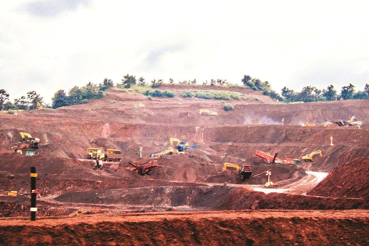 Andhra mining department earns Rs 3,416 crore revenue, sets Rs 4,650 ...