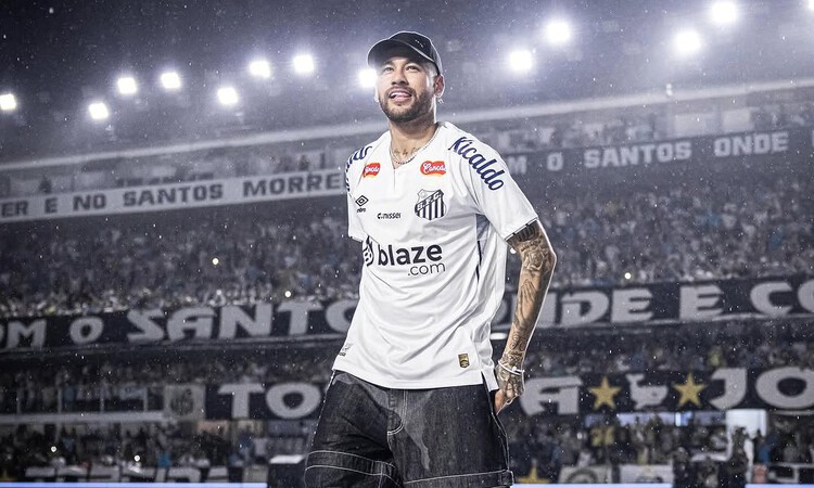 Kasus baru Neymar Jr: bintang Santos FC menampar, lalu menendang anak ...