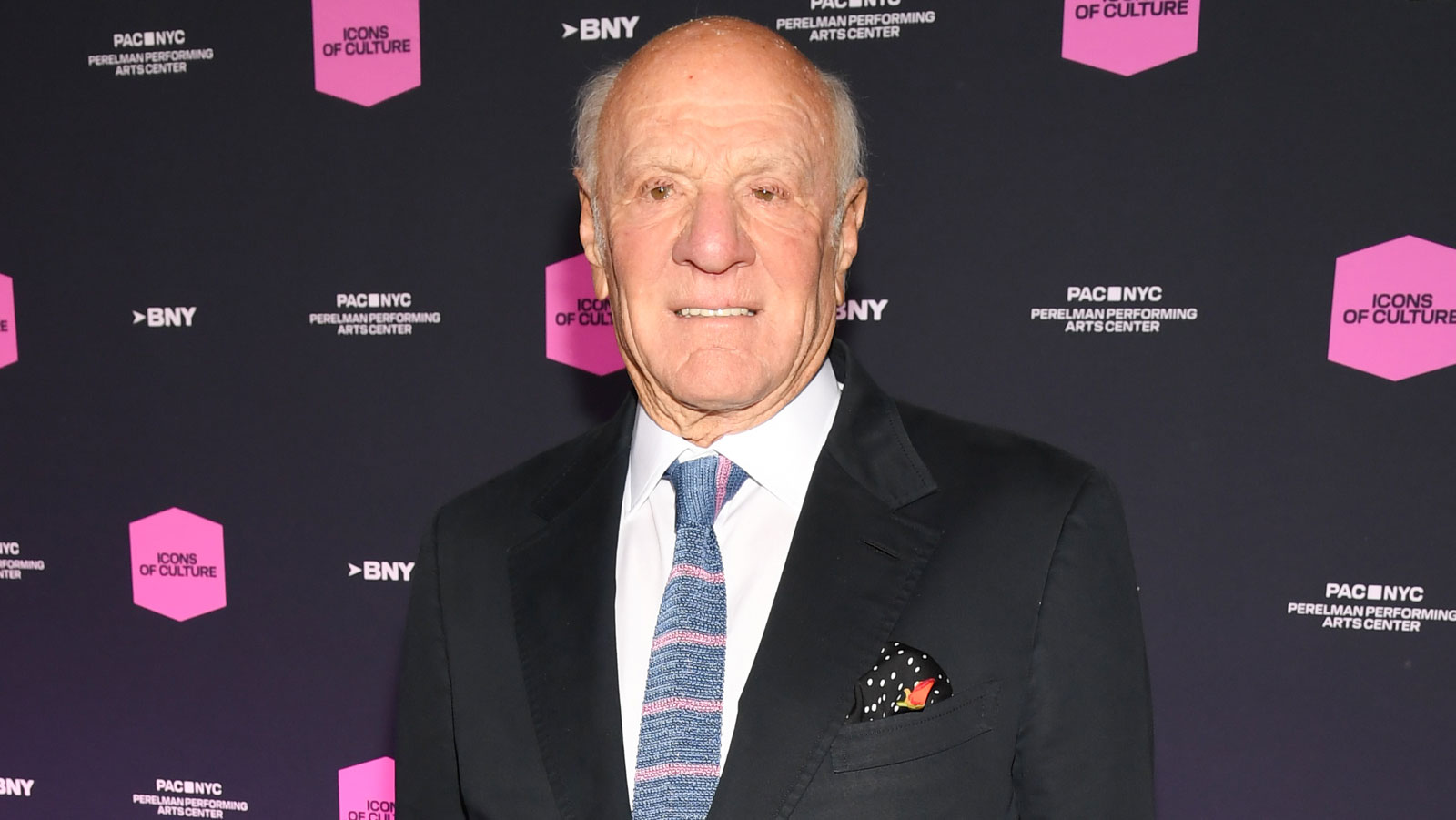 Barry Diller wants to buy CNN before they ruin it any further ...