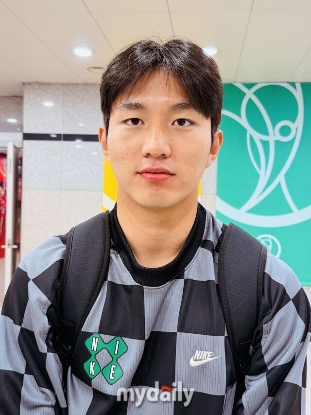 제 팀을 건드리는 건 용납 안 되니까요... 물론 저의 행동도 죄송 김강의 '서울 팬 조롱'에 분노, '유스 출신' 박성훈의 ...