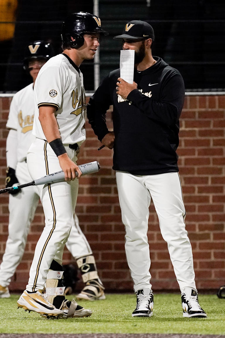 Blaize Ward, Missouri transfer second baseman, commits to Vanderbilt ...