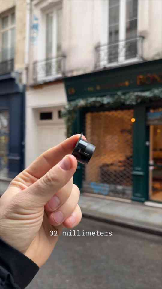 I dare you to find a smaller lens