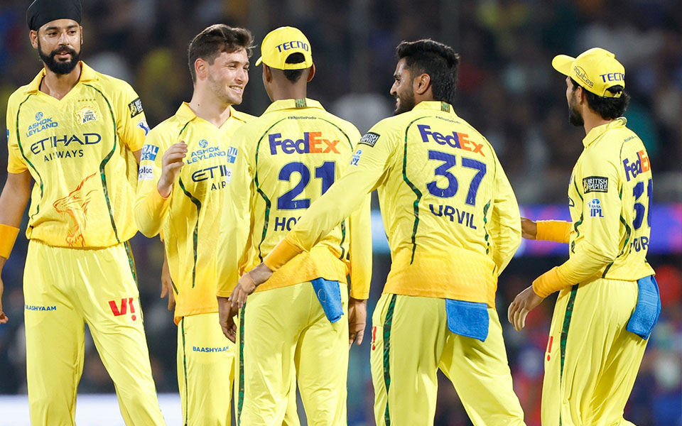 CSK camp hit by sudden exit? Key player flies back home before crucial ...