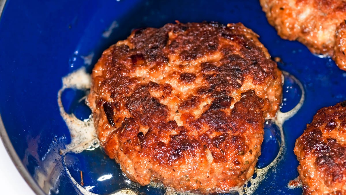 Berlin-Klassiker aus der Pfanne: So gelingt die echte Bulette