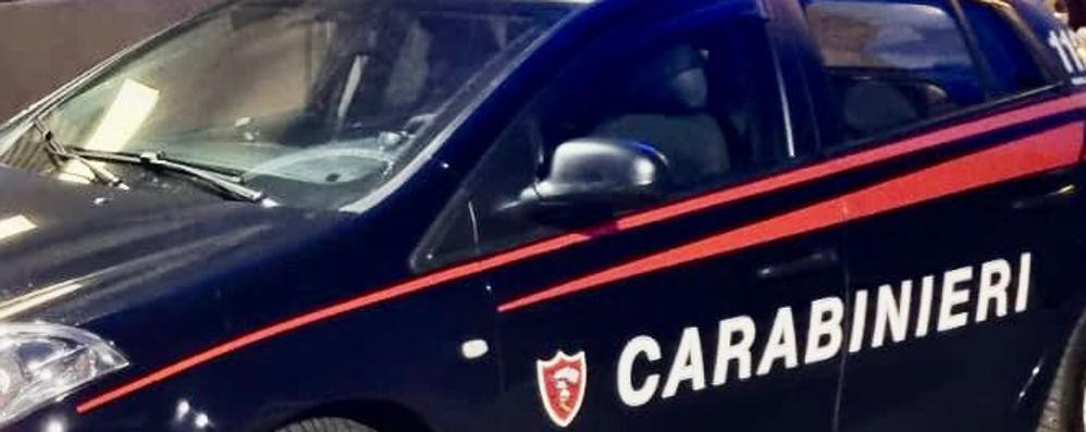 Carate, nel box ha chili di droga, bilancini e contabanconote ...