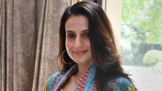 Ameesha Patel returns to Mumbai after 24-hour ordeal due to UAE ...