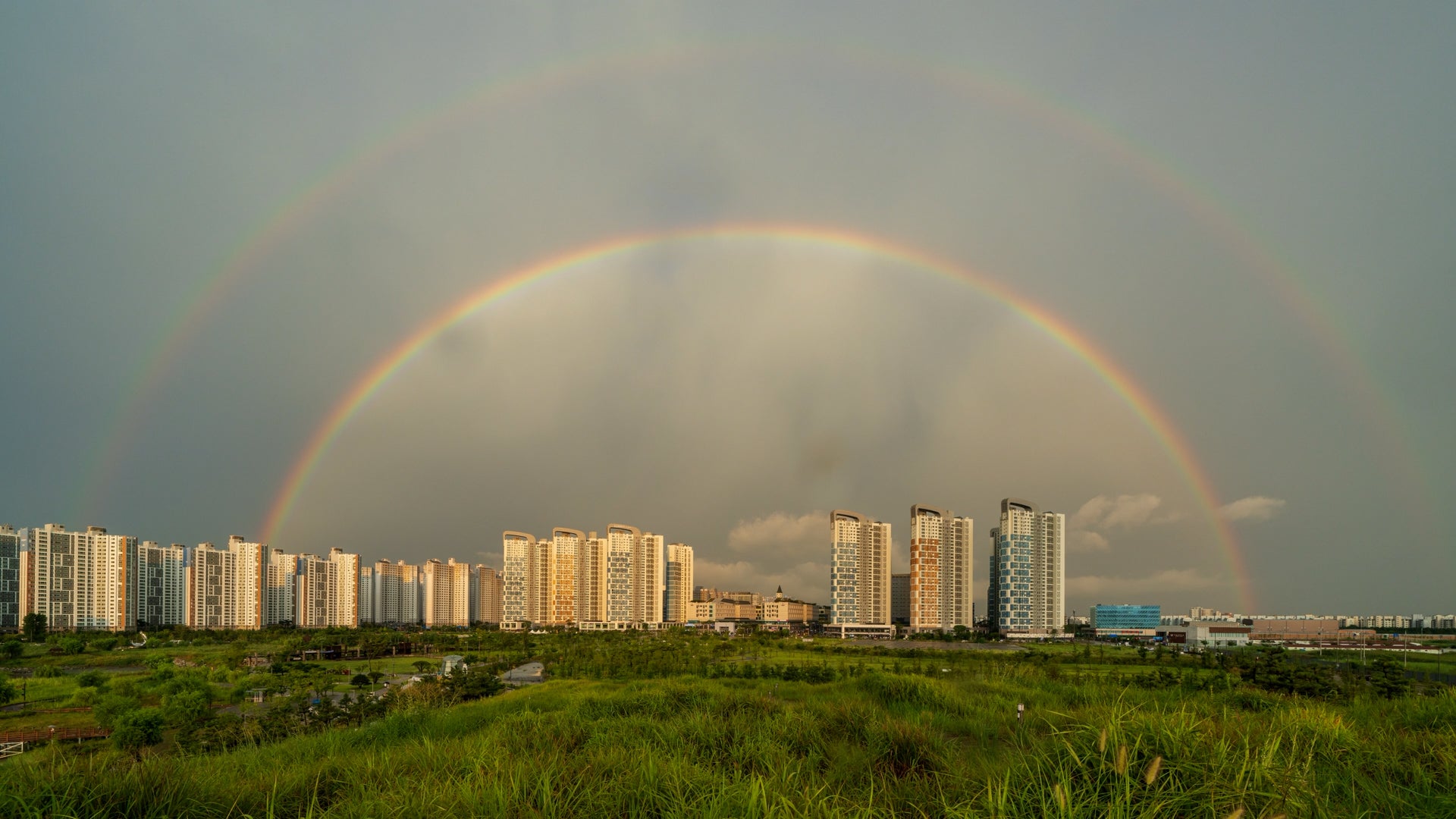 Why do rainbows appear? Understanding weather's crucial role