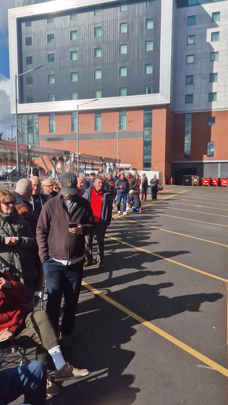 Sheffield United season ticket holders queue for two hours as ...