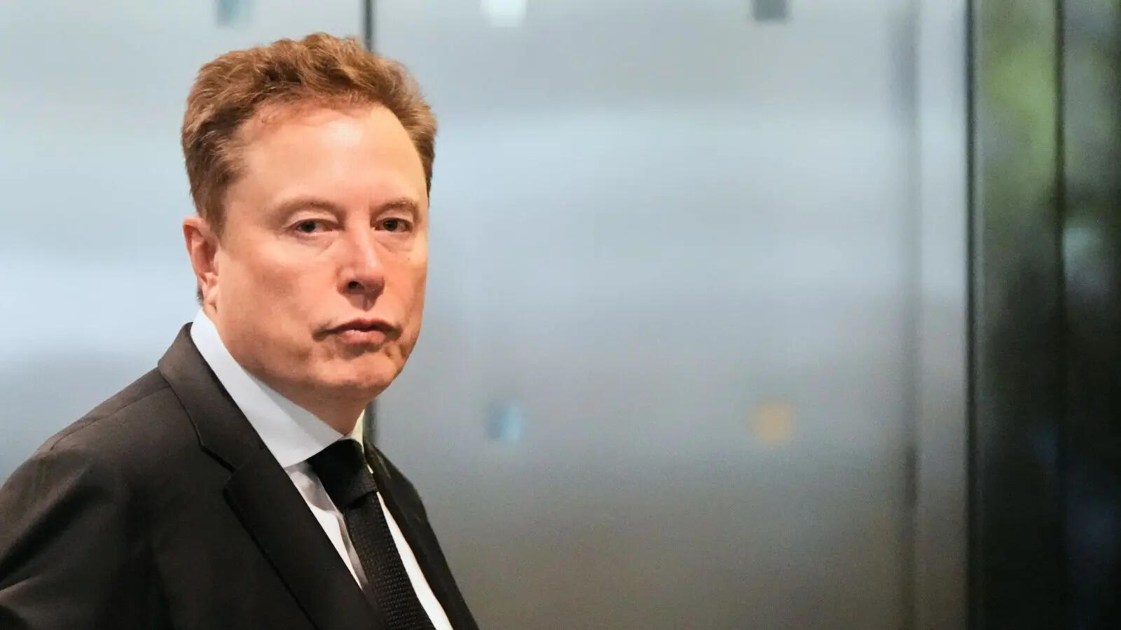 When Elon Musk wrote to his Neuralink associates: DeepMind is moving ...