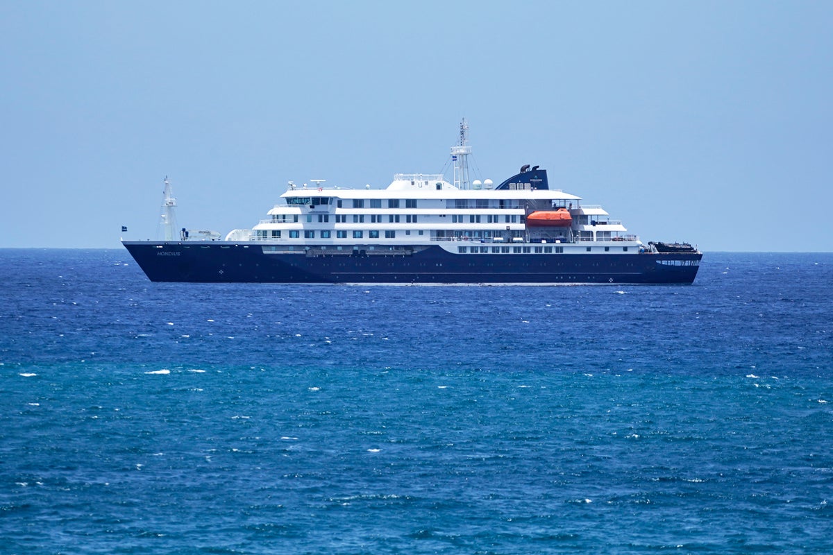 How a deadly outbreak unfolded on a cruise ship for weeks