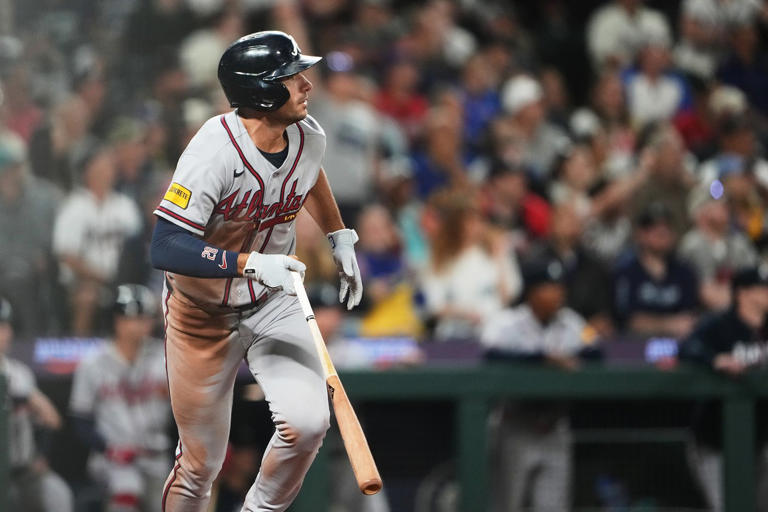 Matt Olson hits go-ahead homer in the ninth for Braves to outlast ...