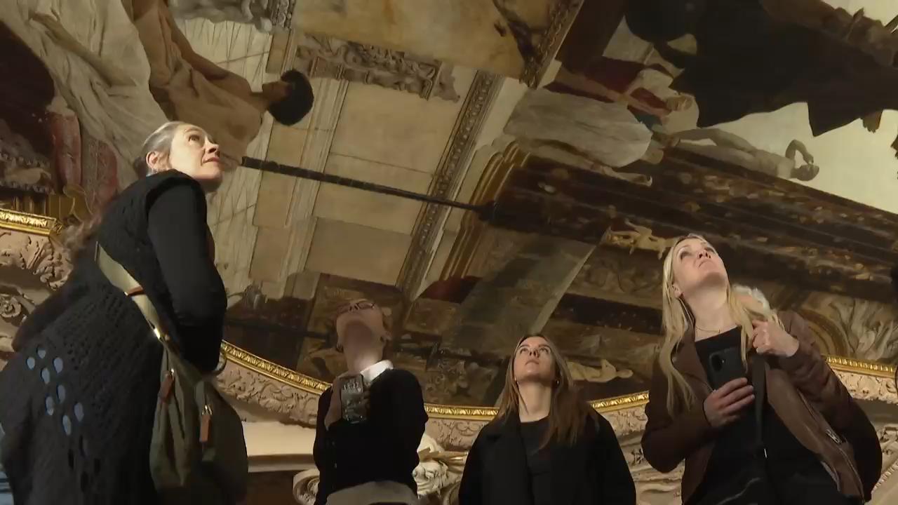 Vienna theater offers daily scaffolding tours of Klimt ceiling paintings