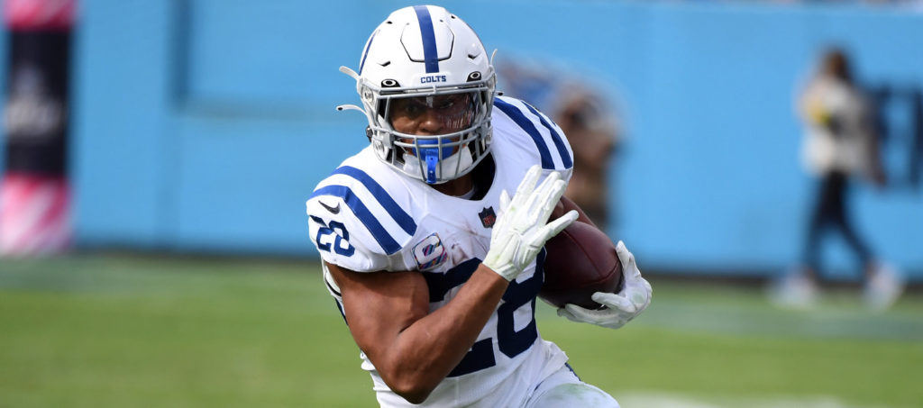 Fantasy football draft rankings & tiers (2026)
