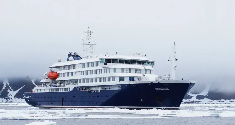 Hantawirus na statku MV Hondius. Trzech pasażerów ewakuowano na ląd