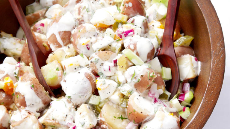 Ensalada de patatas, al estilo americano: fácil, diferente y deliciosa