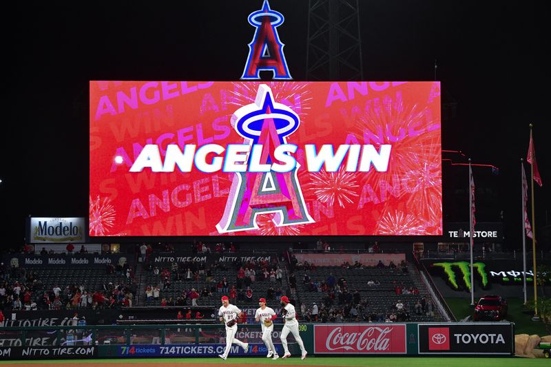 MLB roundup: Mike Trout ascends HR list with No. 415 in Angels' win