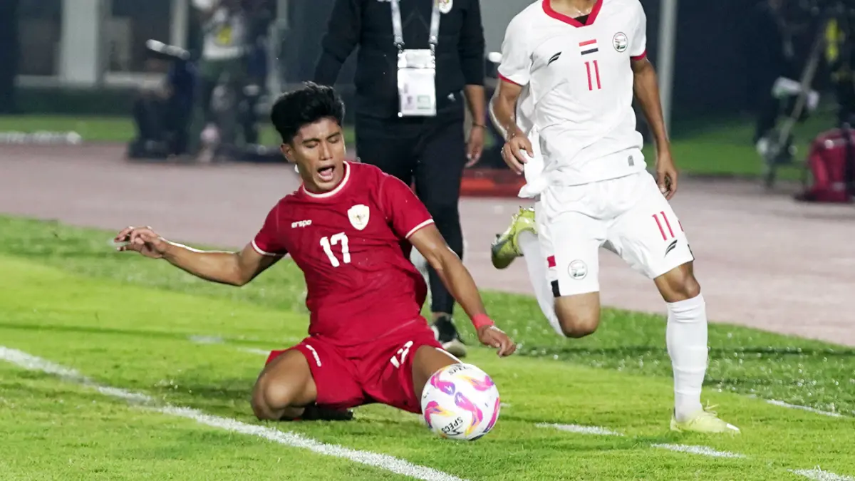 Rumor panas! Mufli Hidayat diincar Persebaya Surabaya, bek muda PSM ...