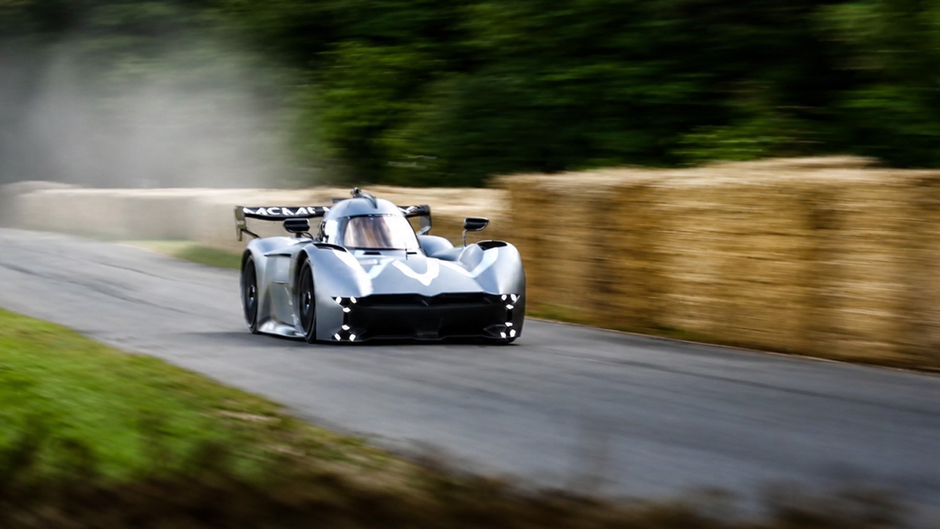 McMurtry Spéirling wird schnellstes Auto auf dem Goodwood Circuit