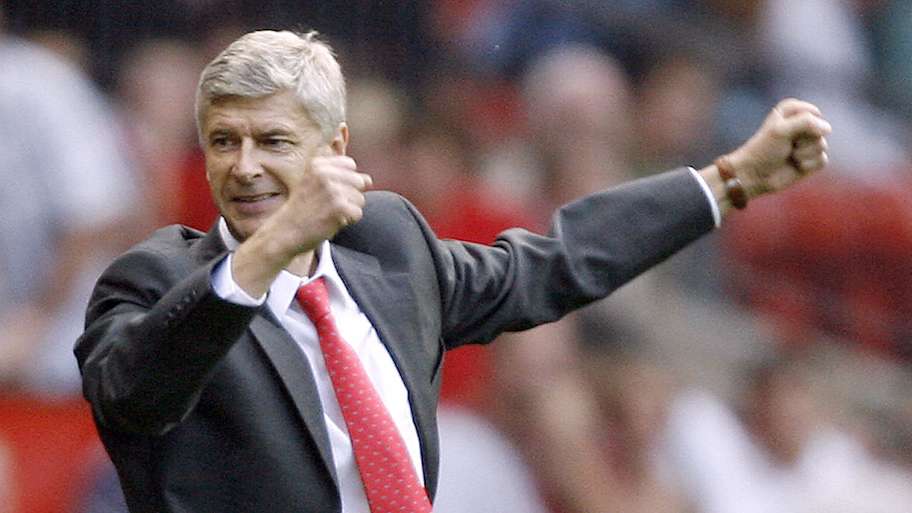 Arsene Wenger shuts down Wayne Rooney’s swipe at Arsenal