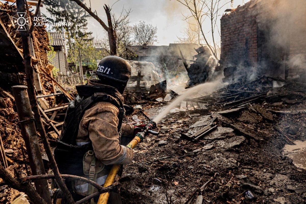 Russia violates Ukraine's ceasefire within minutes