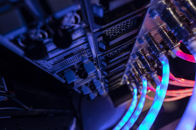 AI cloud provider Lambda taps former Sprint CEO as new leader