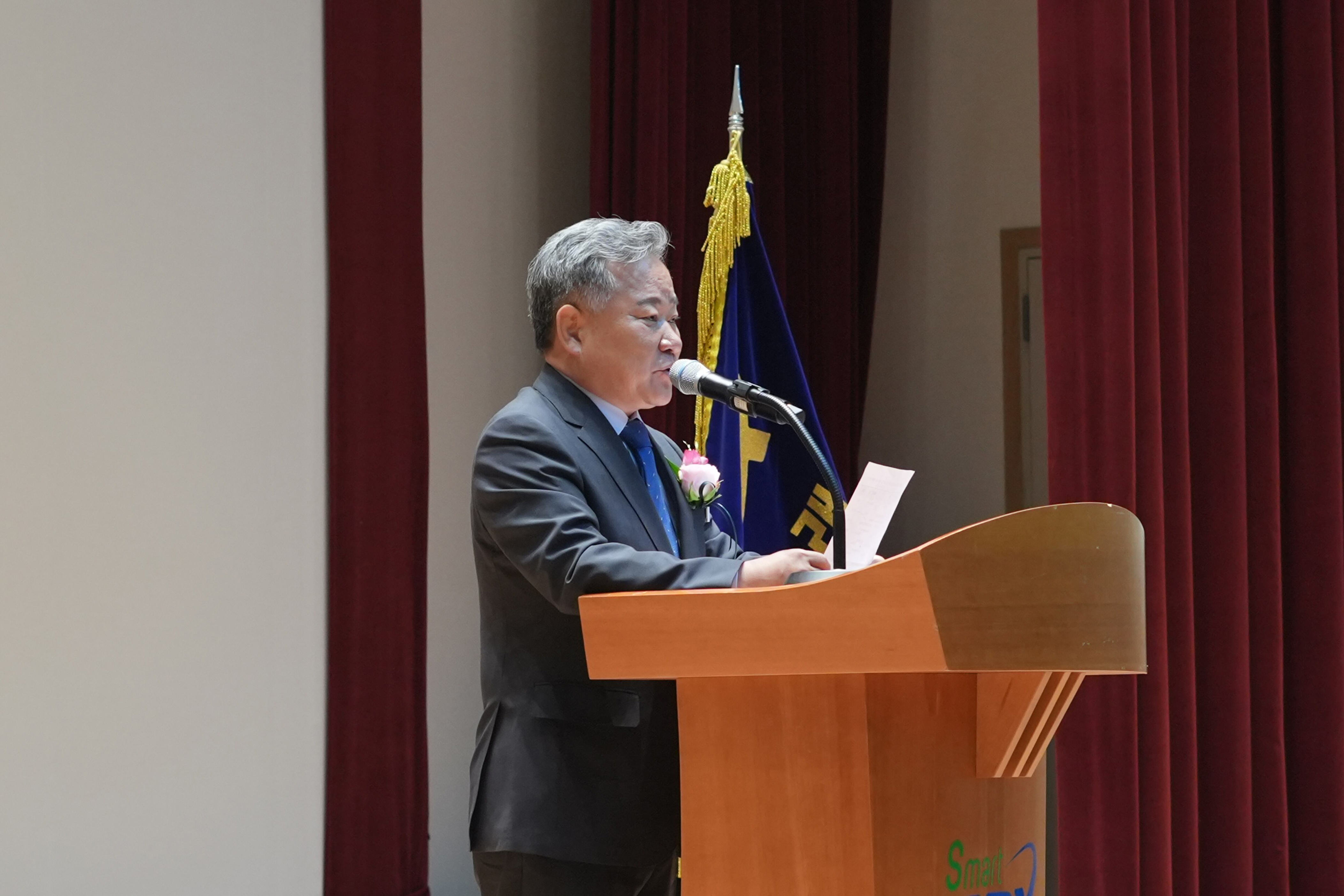 Korea Power Exchange chief proposes industry relocation to renewable zones