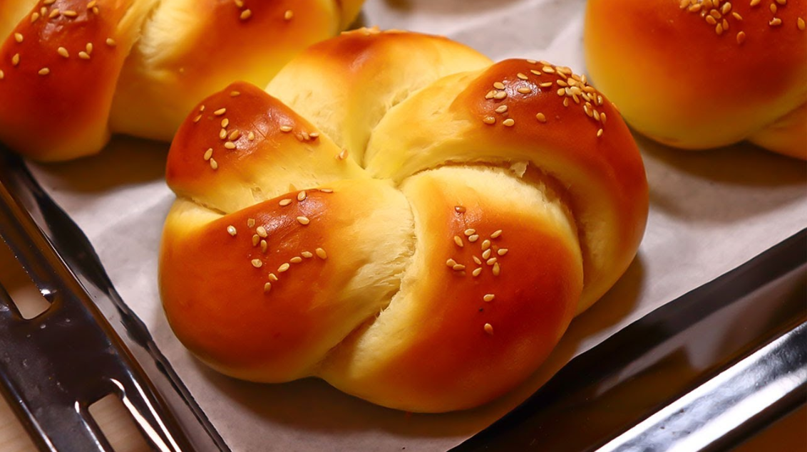 Old-fashioned recipe makes dough light and fluffy