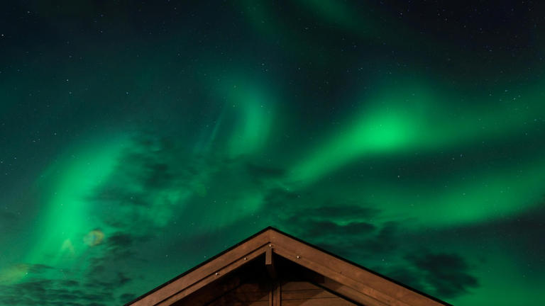 Surprise G2 geomagnetic storm hits Earth overnight as solar wind blows ...