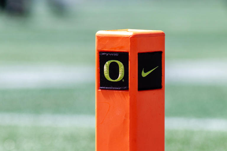 Oregon Ducks rank at No. 2 team in Big Ten, per USA TODAY