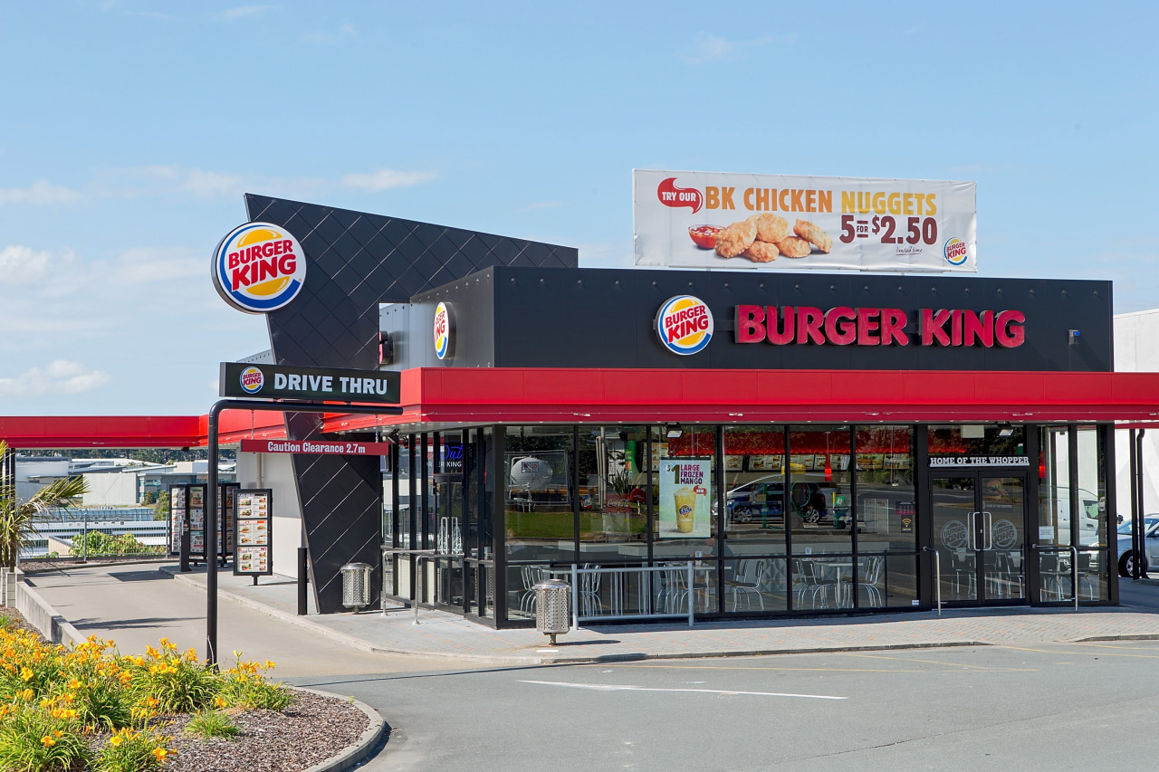 Burger King sizzles as Popeyes slumps