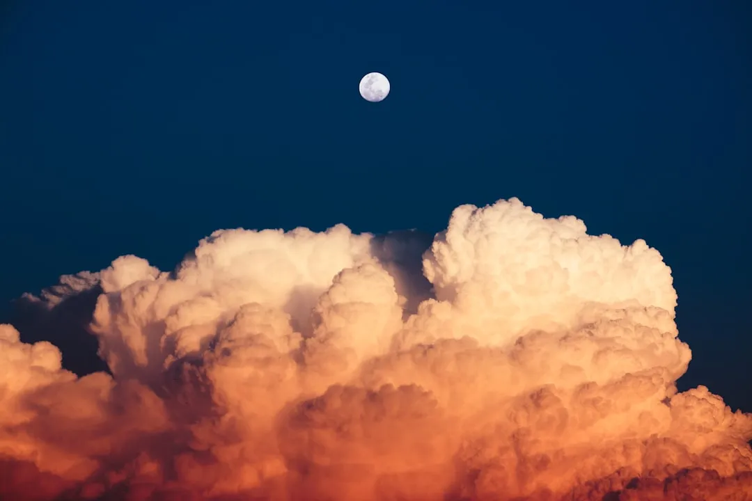 The one cloud formation that almost always means a storm within an hour