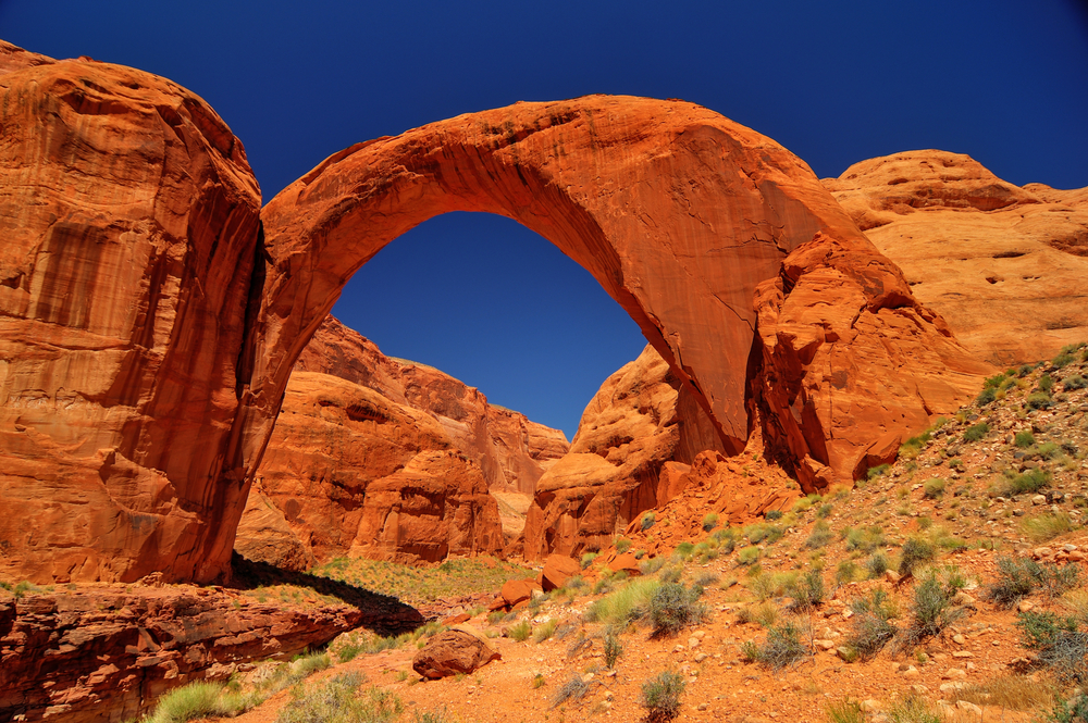 17 natural bridges arches and stone formations around the world