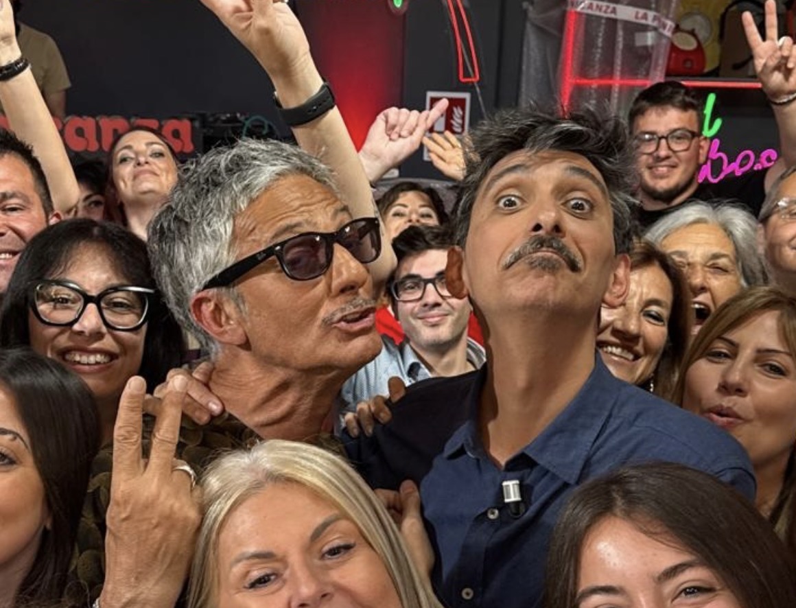 Sirene Mediaset per Fiorello, un nuovo socio al Canottieri Aniene e le ...