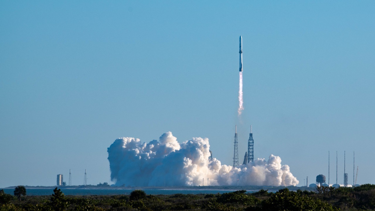 Blue Origin lands its recycled rocket — then puts the customer’s ...