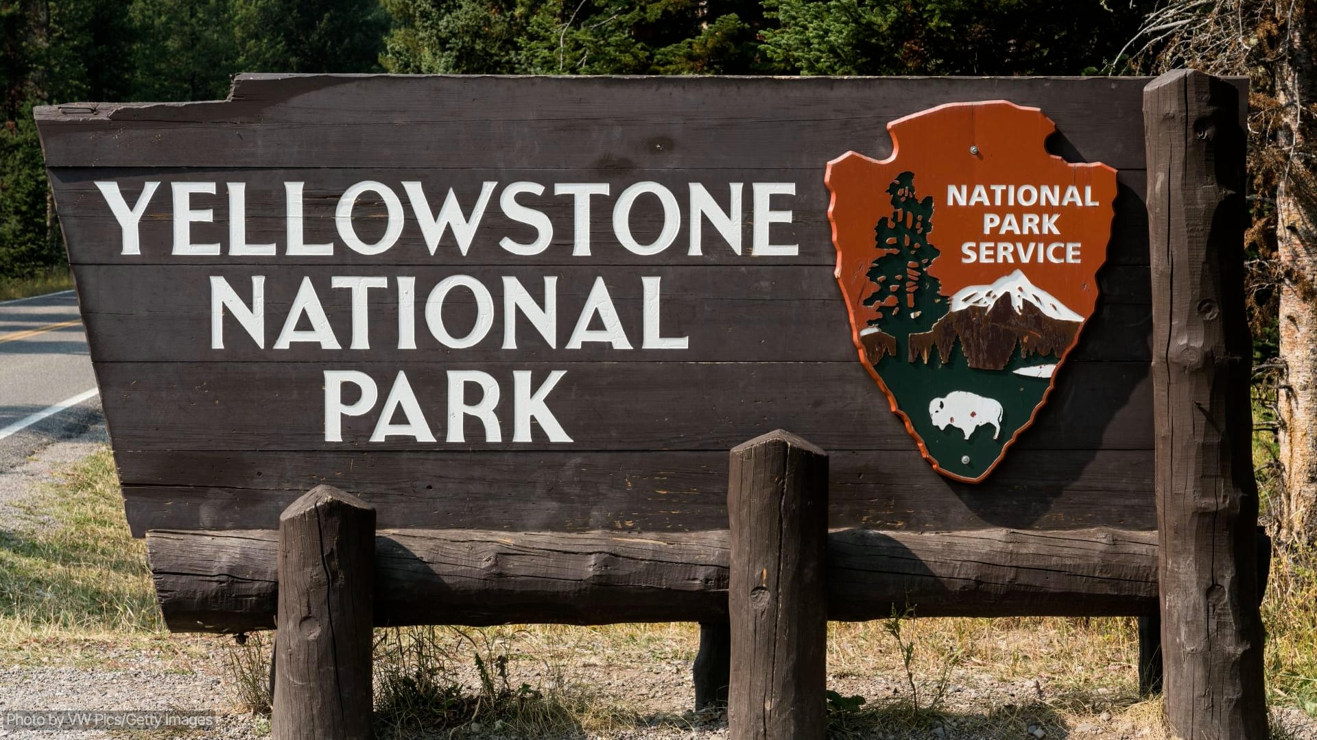 Hikers injured after bear attack in Yellowstone Park